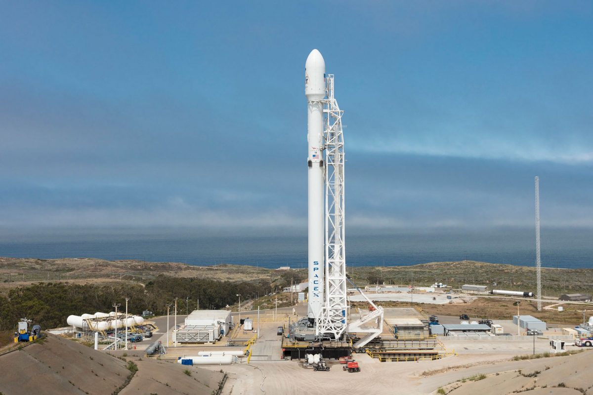 Defense Department awards contract to SpaceX for 2 VAFB launches ...